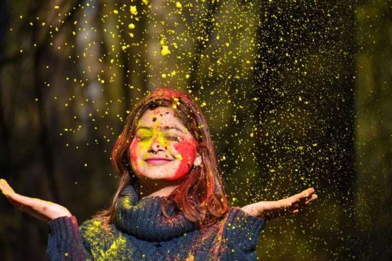 Best Holi Pose For Colorful - Poseideas.com